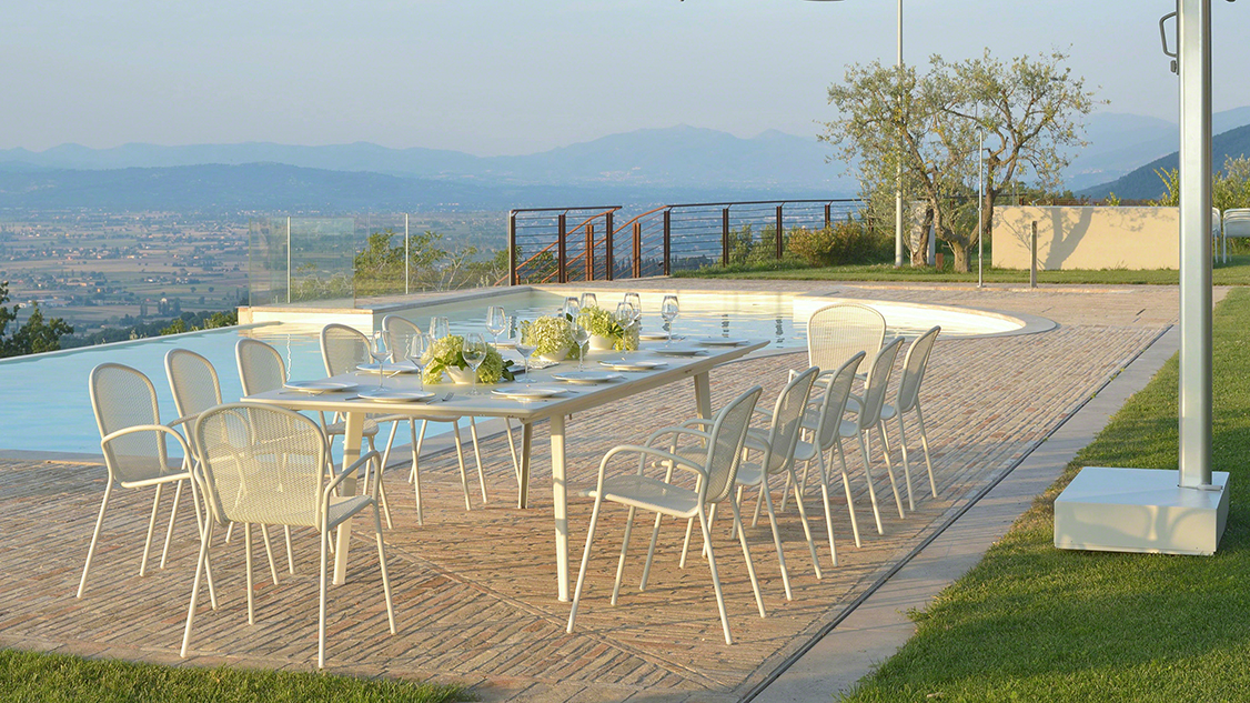 Outdoor Side Tables & Sun Shades | Coalesse